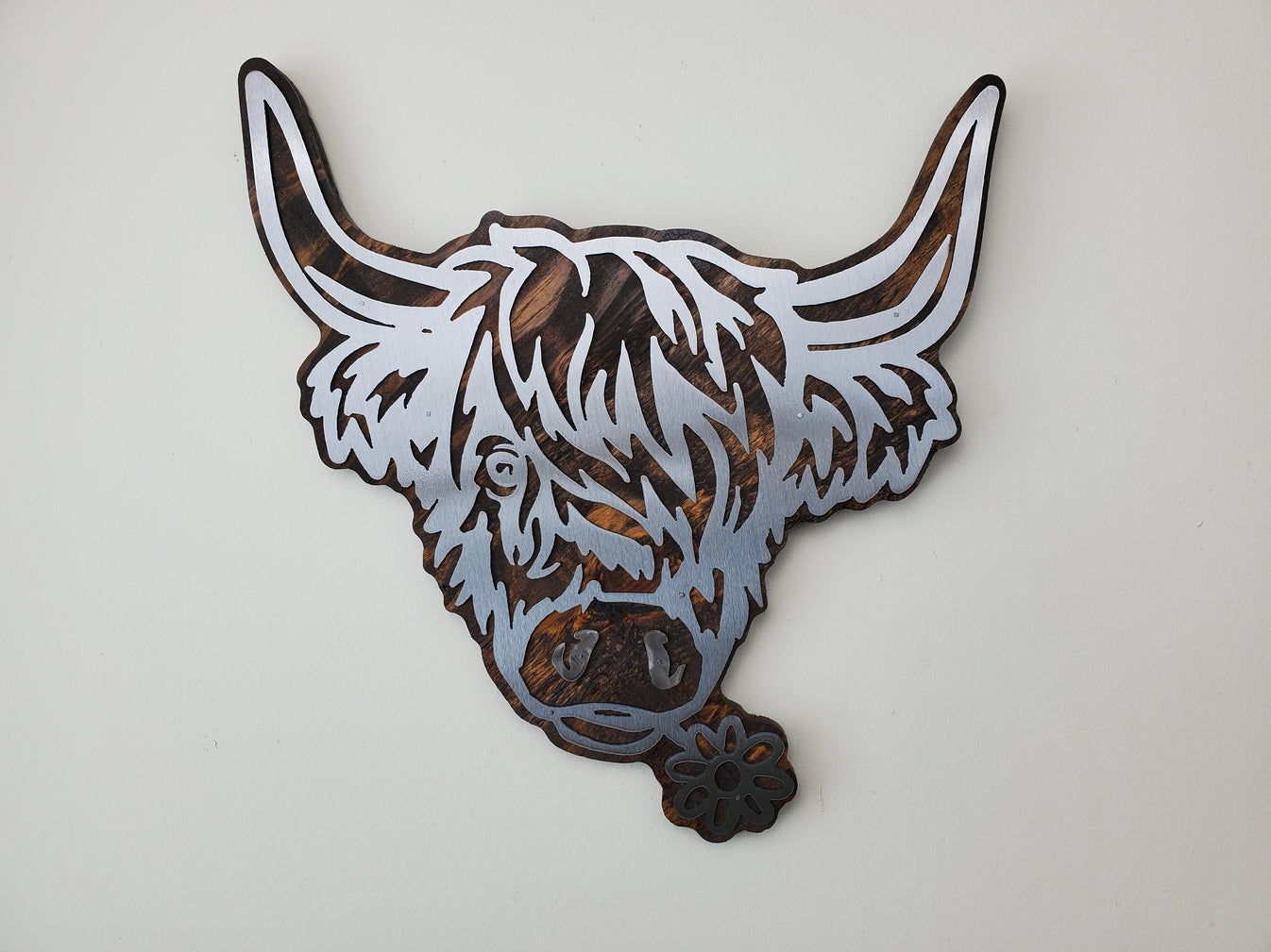 Highland Cow Metal Art with Flower: Rustic Wood Wall Decor, Scottish H ...